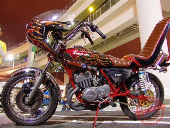 KAWASAKI KH250 Kyushakai rocket cowl black & red fire patter sanda ...