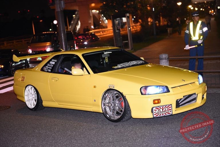Stancenation 2016 Nissan skyline R34 hellaflush yellow body white wheel ...