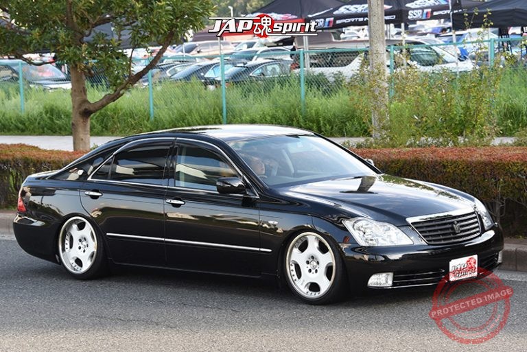 Stancenation 2016 Toyota Crown S18 VIP hellaflush black body at odaiba ...