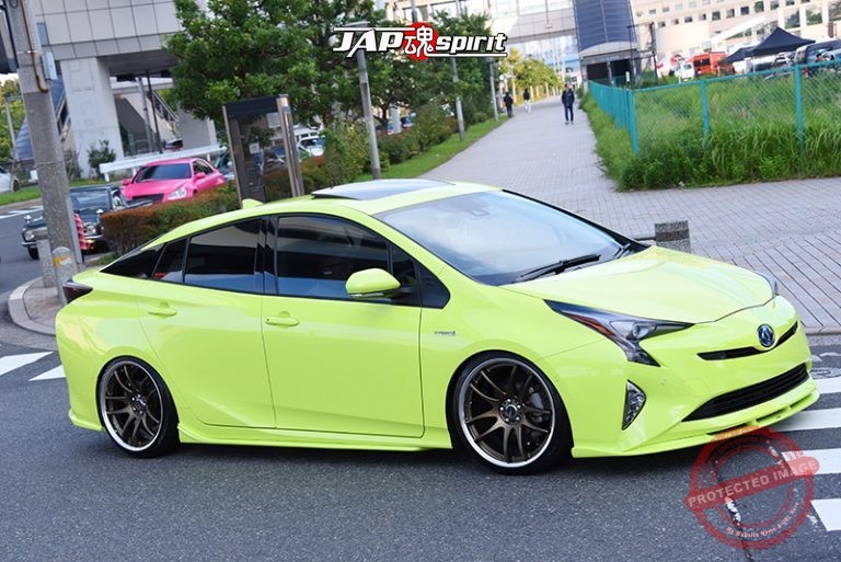 Stancenation 2016 Toyota Prius ZVW5 hellaflush fluorescent yellow body ...
