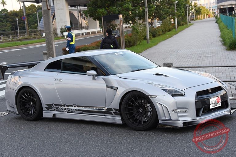 Stancenation 2016 cool Nissan GT-R silver body by Do-luck at odaiba ...