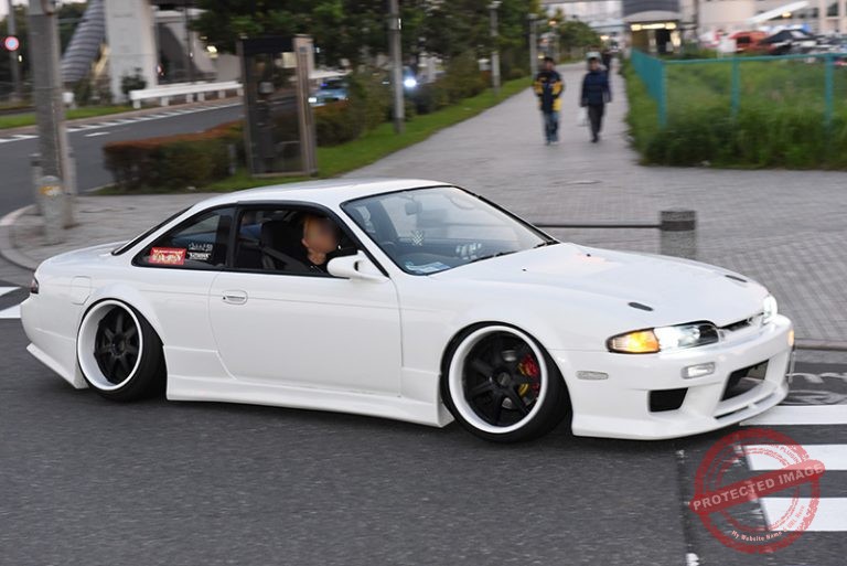 Stancenation 2016 very low & cool Nissan Silvia S14 hellaflush white body tsuraichi at odaiba ...